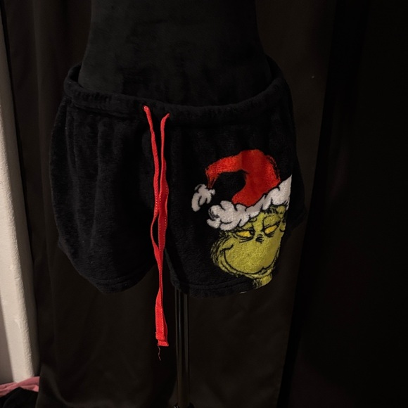 Intimates & Sleepwear | Grinch Black Fleece Lounge Shorts | Poshmark
